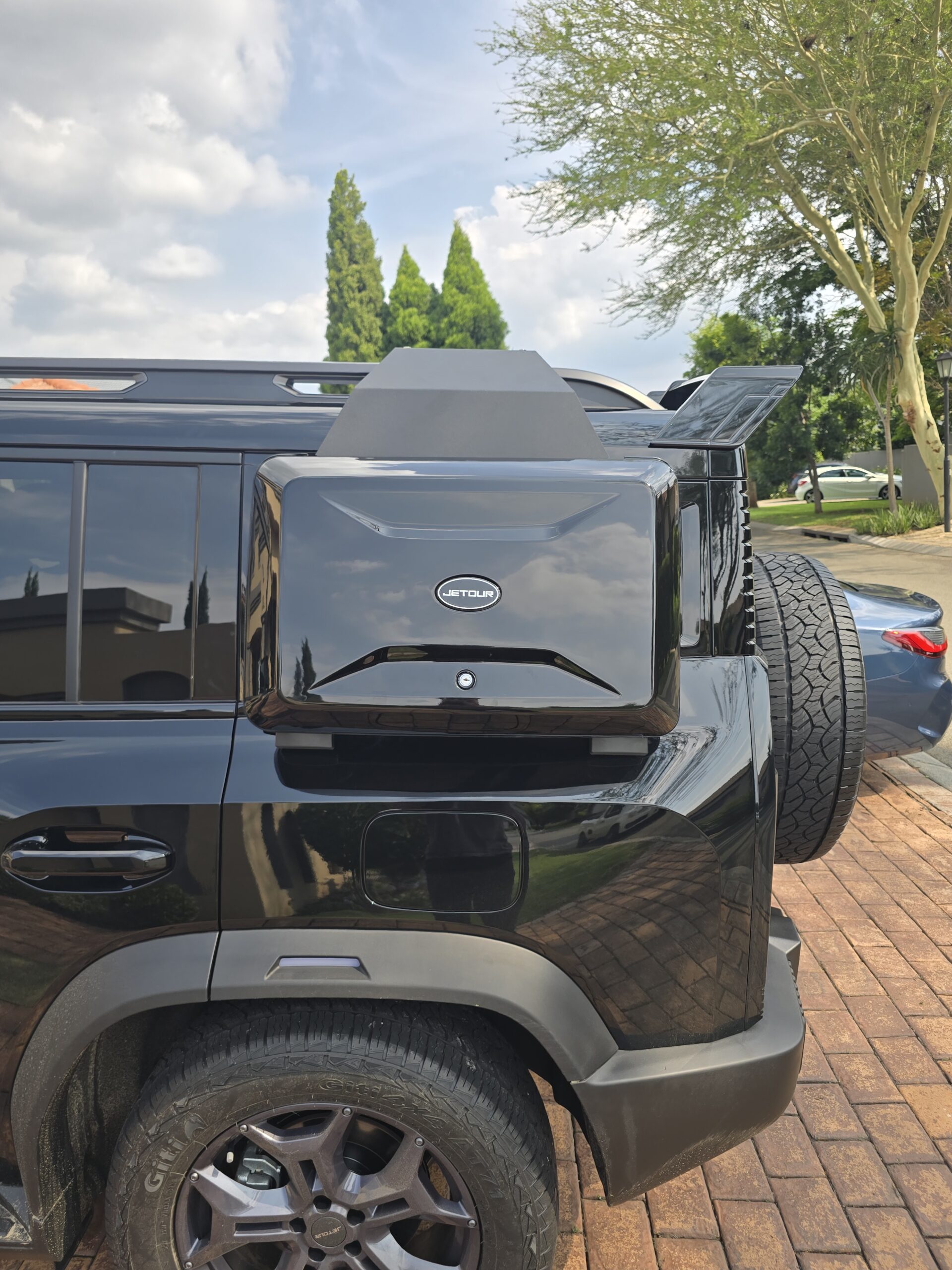 JETOUR T2 DARK KNIGHT ROOF SPOILER – aeroblack