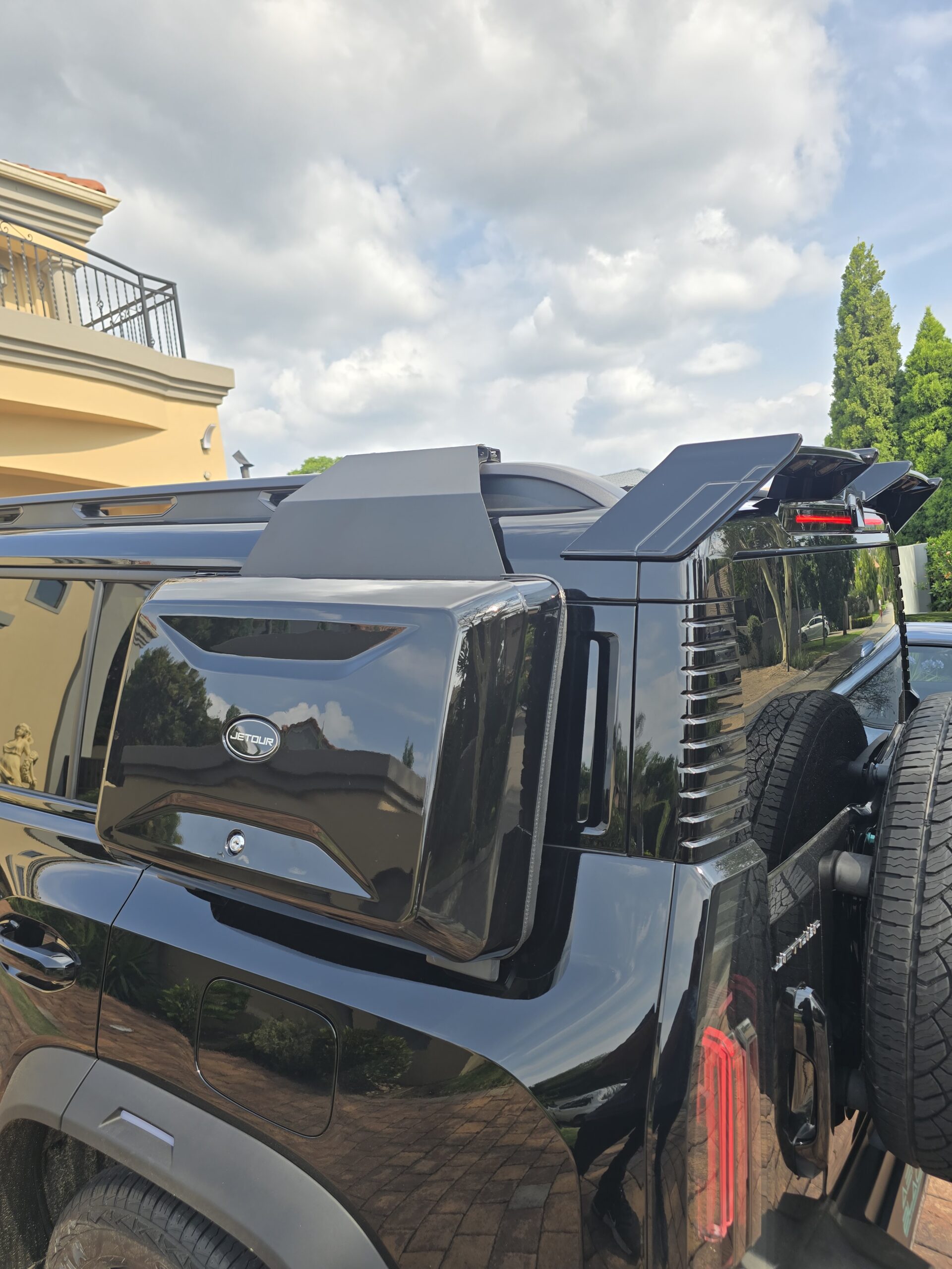 JETOUR T2 DARK KNIGHT ROOF SPOILER – aeroblack